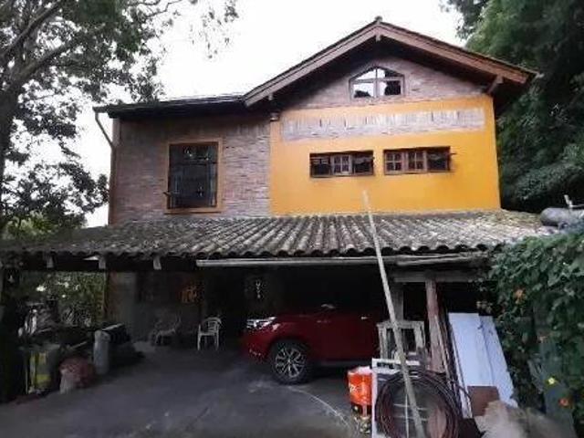 Casa em Porto Alegre, no bairro Vila Conceição, com 1 dormitório s, e 1 banheir