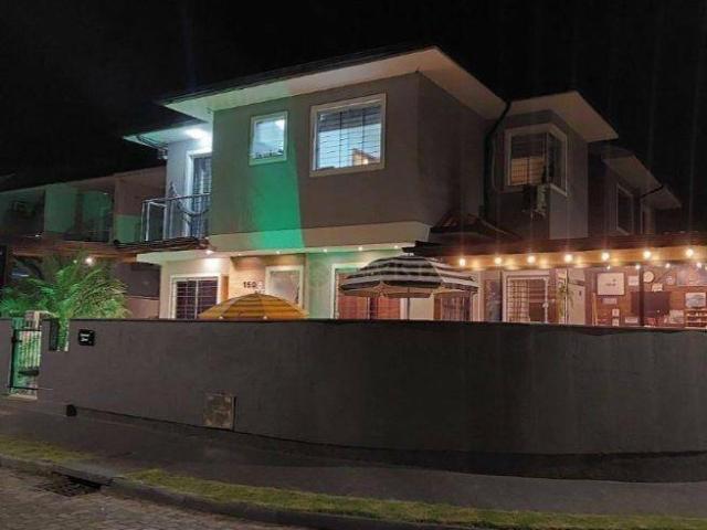 Casa em Potecas, São José/SC de 142m² 3 quartos à venda por R$ 698.000,00