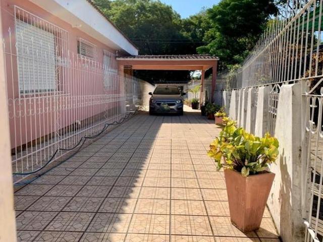 Casa em Praça Inácio Antônio da Silva Belém Novo Porto Alegre/RS