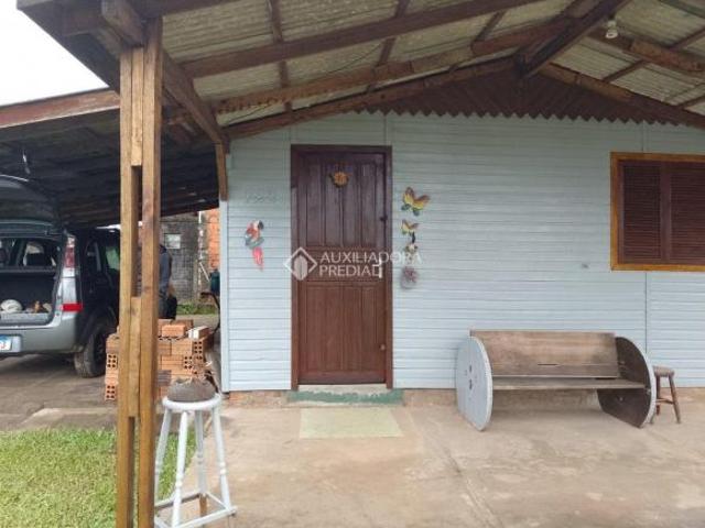Casa em Praia Azul Oportunidade de Venda