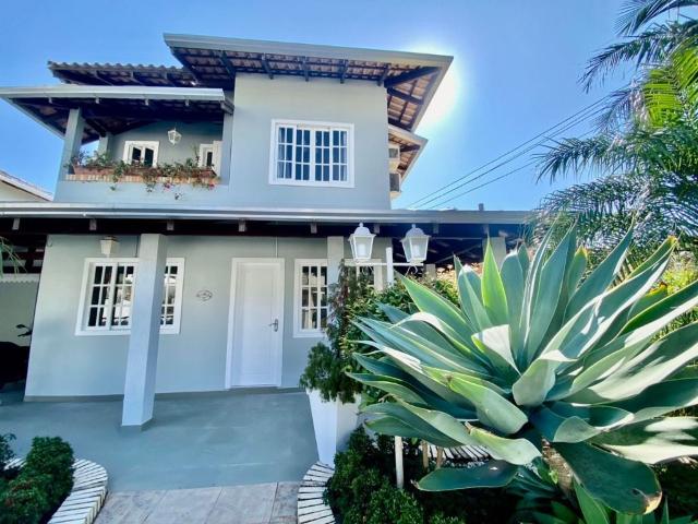 Casa em Praia dos Amores, Balneário Camboriú/SC de 376m² 6 quartos à venda por R$ 5.499.000,00
