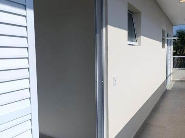 Sobrado Triplex de Condomínio em Nova Mirim Parcela Direto!