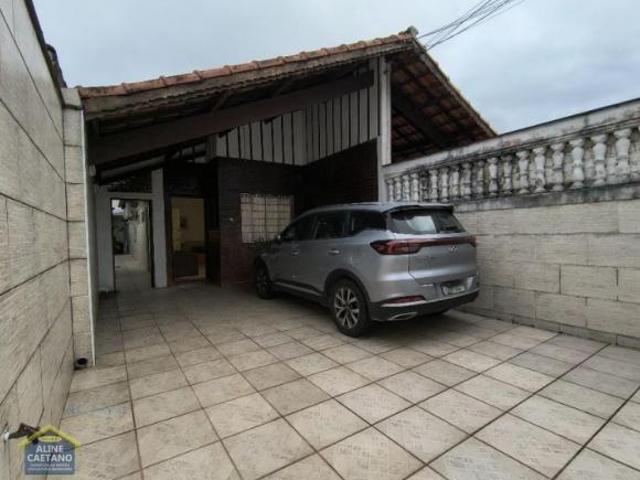 Casa Térrea Geminada na Guilhermina Apenas 400mts da Praia!