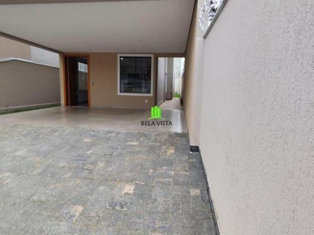 Casa em Promissão I com 200.00 m², 3 quarto s, 2 suíte s, 4 vaga s