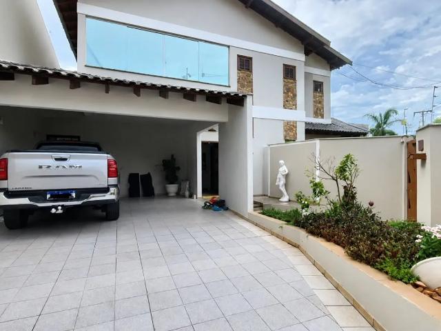 Casa em Quebec, Londrina/PR de 400m² 4 quartos para locação R$ 7.500,00/mes