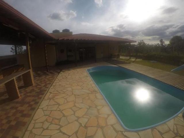 Casa em Quintas Do Almeida com 242.70 m², 7 quarto s, 5 suíte s, 4 vaga s