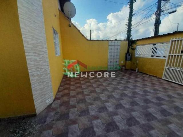 Casa em rua Terezinha Souza Bianchi Itaguaí Mongaguá/SP