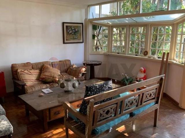 Casa em rua tranquila no Planalto Paulista