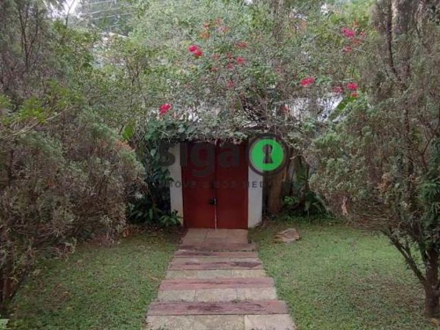 Casa em Rua tranquila no Real Parque