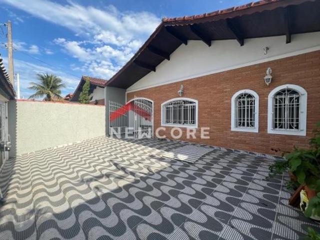 Casa em Rua Vereador Luiz Caruso Parque Balneário Oasis Peruíbe/SP