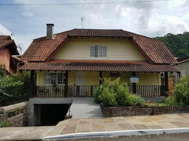 Casa em Rua vermo scheffer Pórtico 2 Gramado/RS