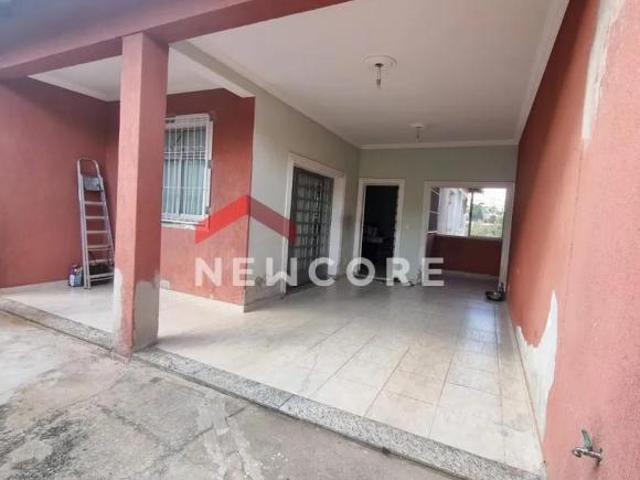 Casa em Rua Vinte e Cinco Tropical Contagem/MG