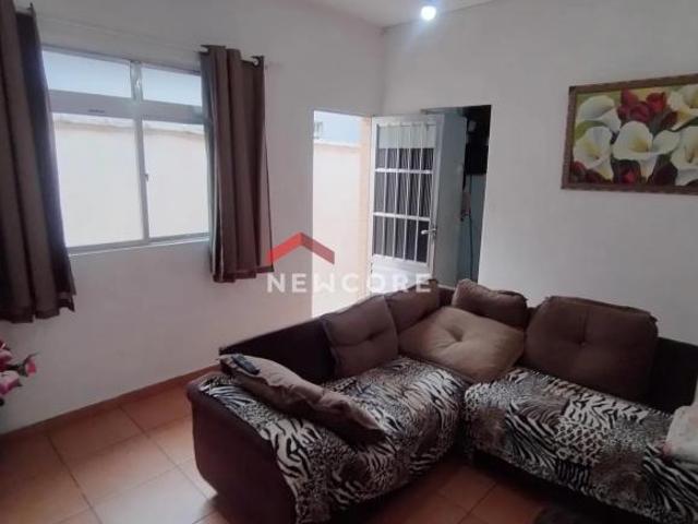 Casa em Rua Vítor Torquato dos Santos Parque das Bandeiras São Vicente/SP
