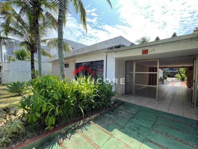 Casa em Rua Zeferino Soares Centro Itanhaém/SP