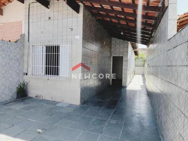 Casa em Rua Agnaldo Roberto da Silva Tupi Praia Grande/SP