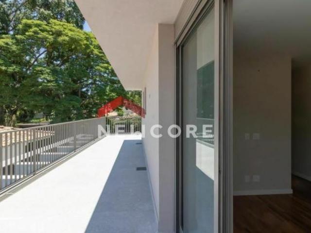 Casa em Rua Alberto Faria Alto de Pinheiros São Paulo/SP