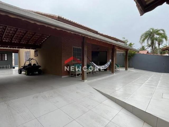 Casa em Rua Alcides Dominiski Jamaica Praia Itanhaém/SP