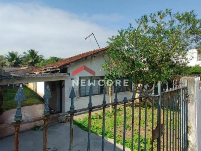 Casa em Rua Alfredo Gomes Centro Peruíbe/SP