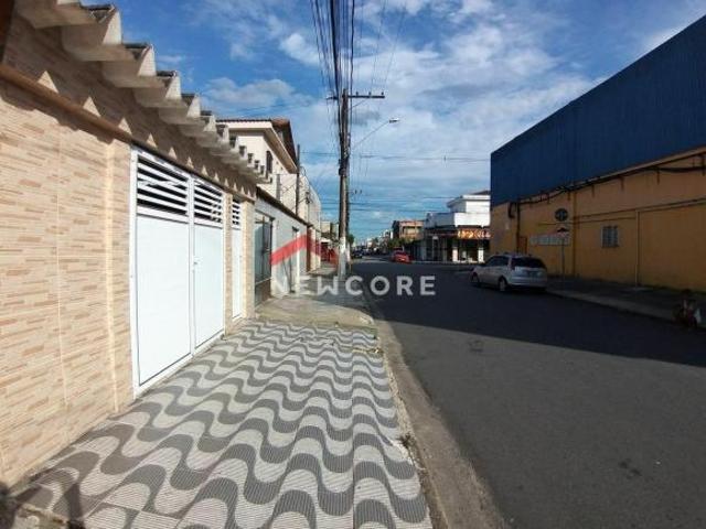 Casa em Rua Ana de Carvalho Cruz Mourão Anhanguera Praia Grande/SP