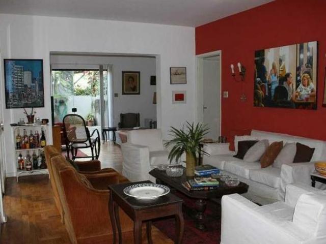 Casa em Rua Angatuba Pacaembu São Paulo/SP