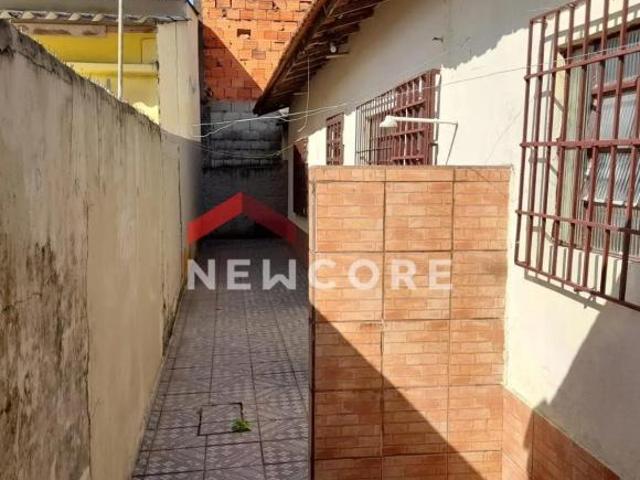 Casa em Rua Antônio Viliano dos Santos Jardim Casa Branca Caraguatatuba/SP