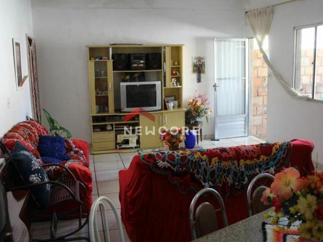 Casa em Rua Araçuai Fonte Grande Contagem/MG