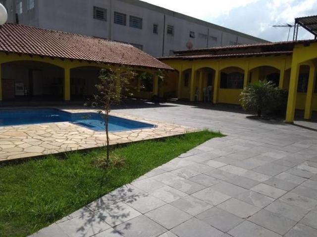 Casa em Rua Barão de Juparanã Jardim Medina Poá/SP