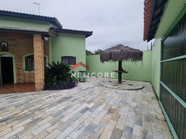 Casa em Rua Benedito Cruz de Moura Jardim Terralão Caraguatatuba/SP