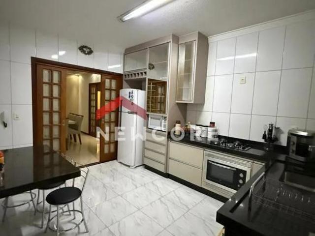 Casa em Rua Capivari Veraliz Londrina/PR