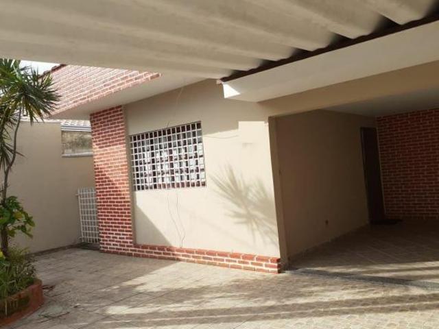 Casa em Rua Cesar Rodrigues Reis Maracanã Praia Grande/SP