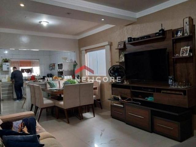 Casa em Rua das Pombas Jardim das Palmeiras Uberlândia/MG