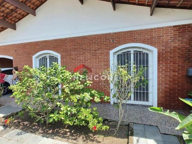 Casa em Rua Dezoito Balneário Arpoador Peruíbe/SP