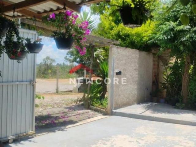 Casa em Rua do Gerê Campo Largo da Roseira São José dos Pinhais/PR