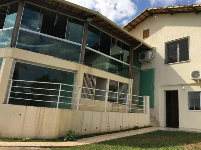 Casa em Rua do Serro Centro Santa Luzia/MG