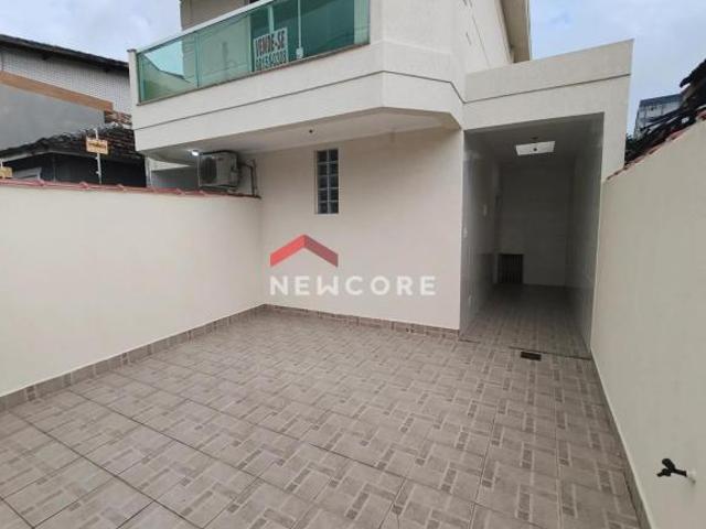 Casa em Rua Dom Lara Vila Valença São Vicente/SP