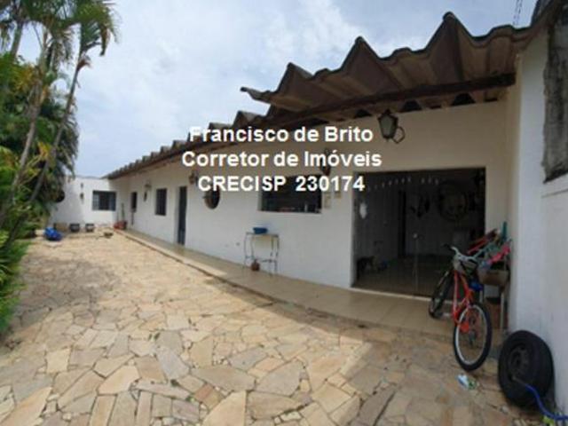 Casa em Rua dos Andradas Vila Washington Beleza Cruzeiro/SP