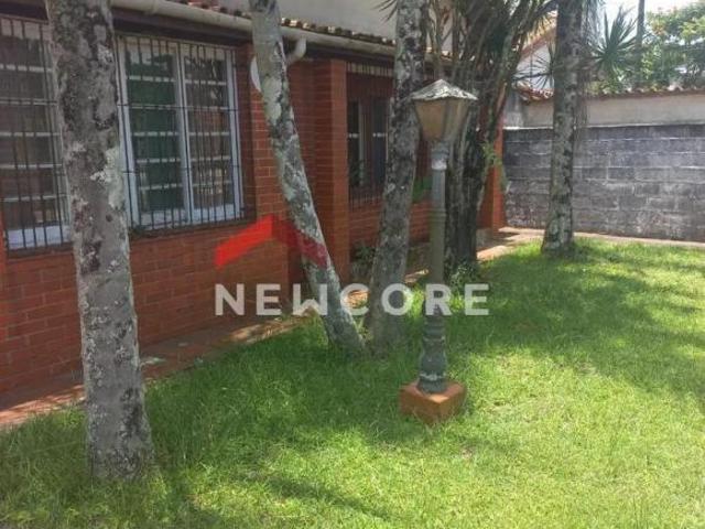 Casa em Rua dos Gerânios Flórida Praia Grande/SP