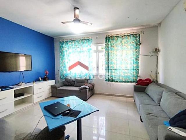 Casa em Rua Doutor Carvalho de Mendonça Vila Belmiro Santos/SP