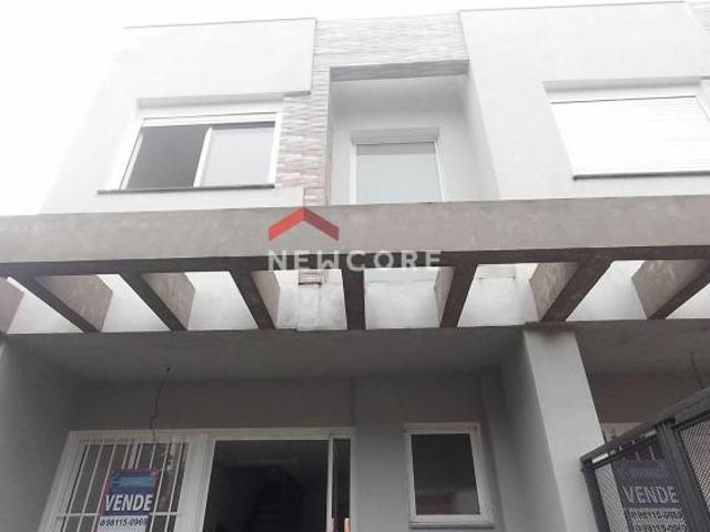 Casa em Rua Doutor Cláudio Walter Ferreira da Silva Guarujá Porto Alegre/RS
