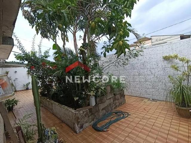 Casa em Rua Doutor Alamir Barros França Bom Retiro Santos/SP