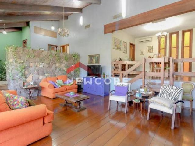 Casa em Rua Doutor Barbosa Gonçalves Chácara das Pedras Porto Alegre/RS