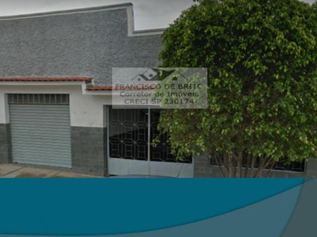 Casa em Rua Doutor Roberto Guarany Vila Canevari Cruzeiro/SP