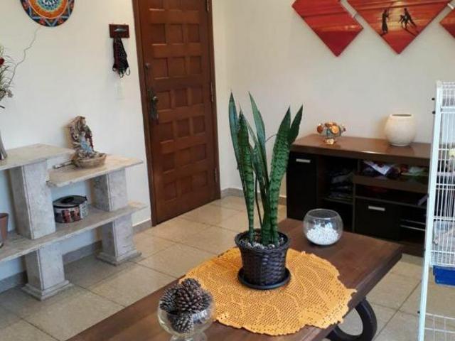 Casa em Rua Duque de Caxias Campo Grande Santos/SP