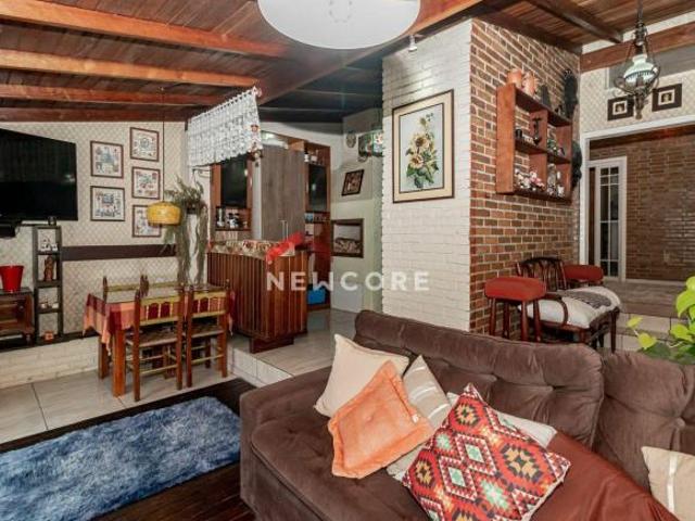 Casa em Rua Estácio de Sá Chácara das Pedras Porto Alegre/RS