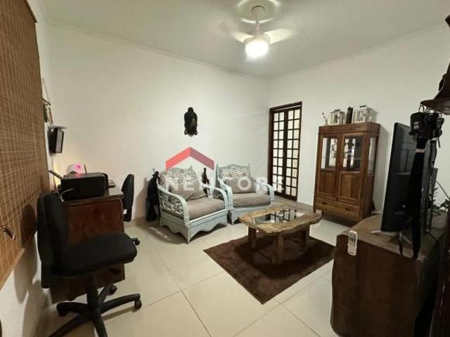 Casa em Rua Estados Unidos Guilhermina Praia Grande/SP