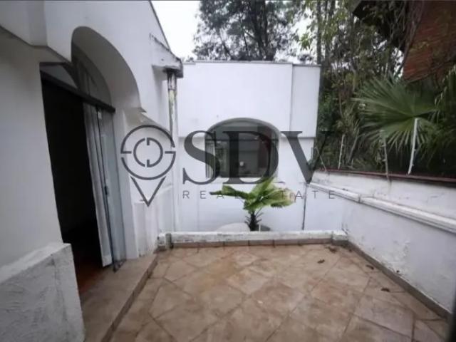Casa em rua fechada, com 4 suites, 472 m² venda ou aluguel Jardim dos Estados São Paulo/SP