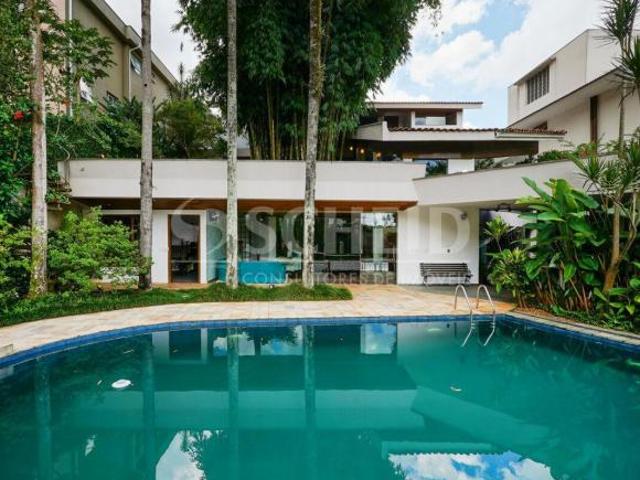Casa em rua fechada com segurança a venda!