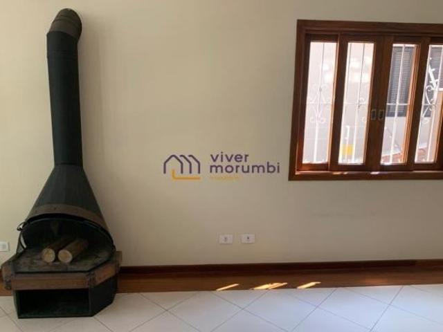 Casa em rua fechada com segurança no Morumbi