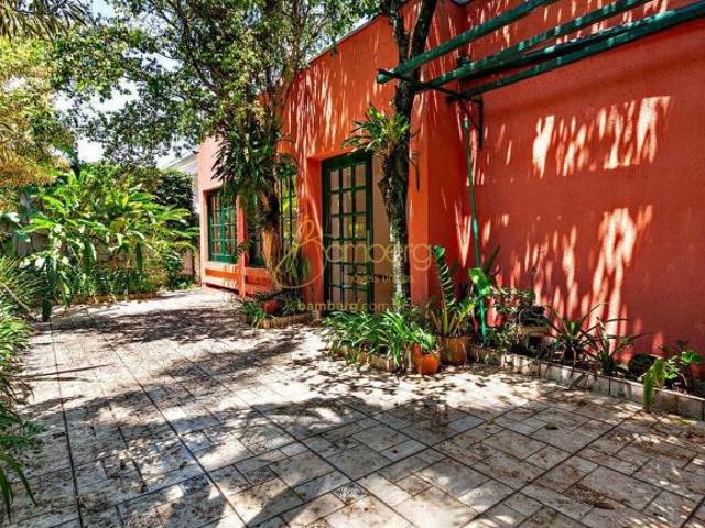 Casa em rua Fechada Granja Julieta
