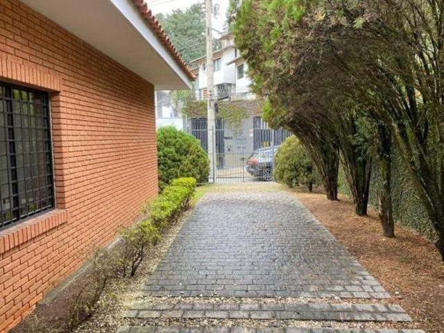CASA EM RUA FECHADA 03 SUITES NO MORUMBI CASA ALUGADA SOMENTE PARA INVESTIDOR